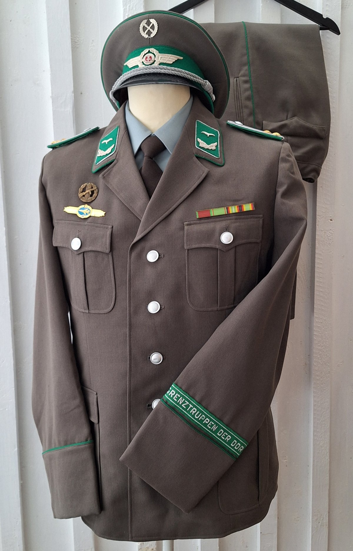 DDR, Grenztruppen Grenzflieger Oberleutnant service uniform - DDR ...