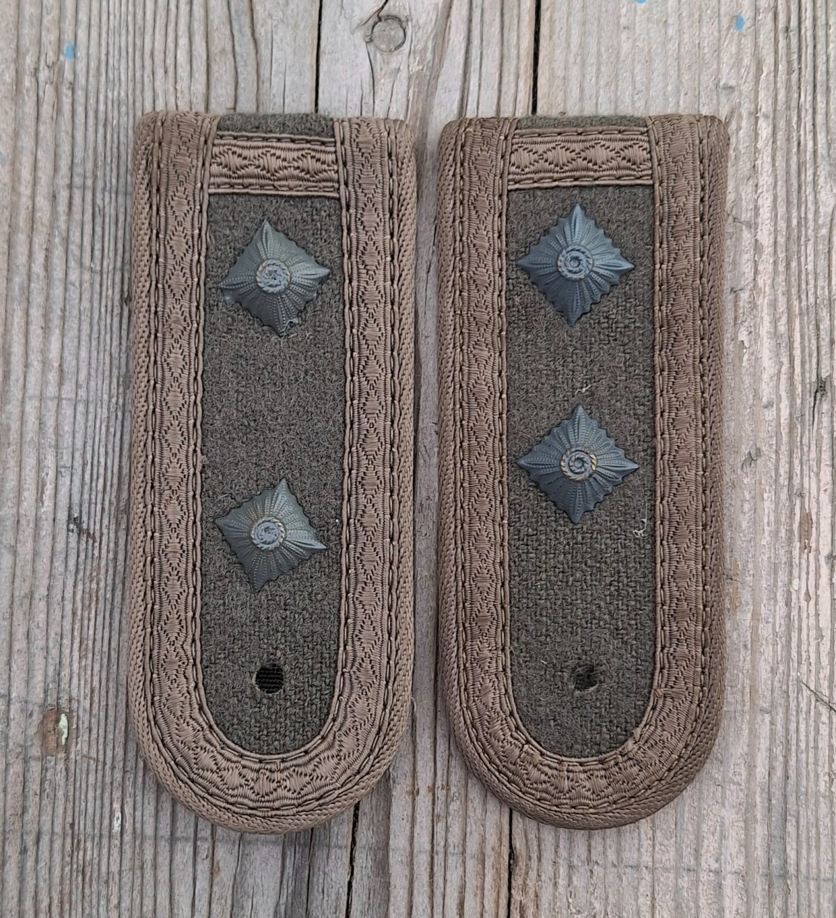 DDR, NVA Field uniform Shoulder boards - Oberfeldwebel - DDR Uniforms ...