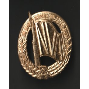 DDR Awards & Badges - GreatMilitaria.com